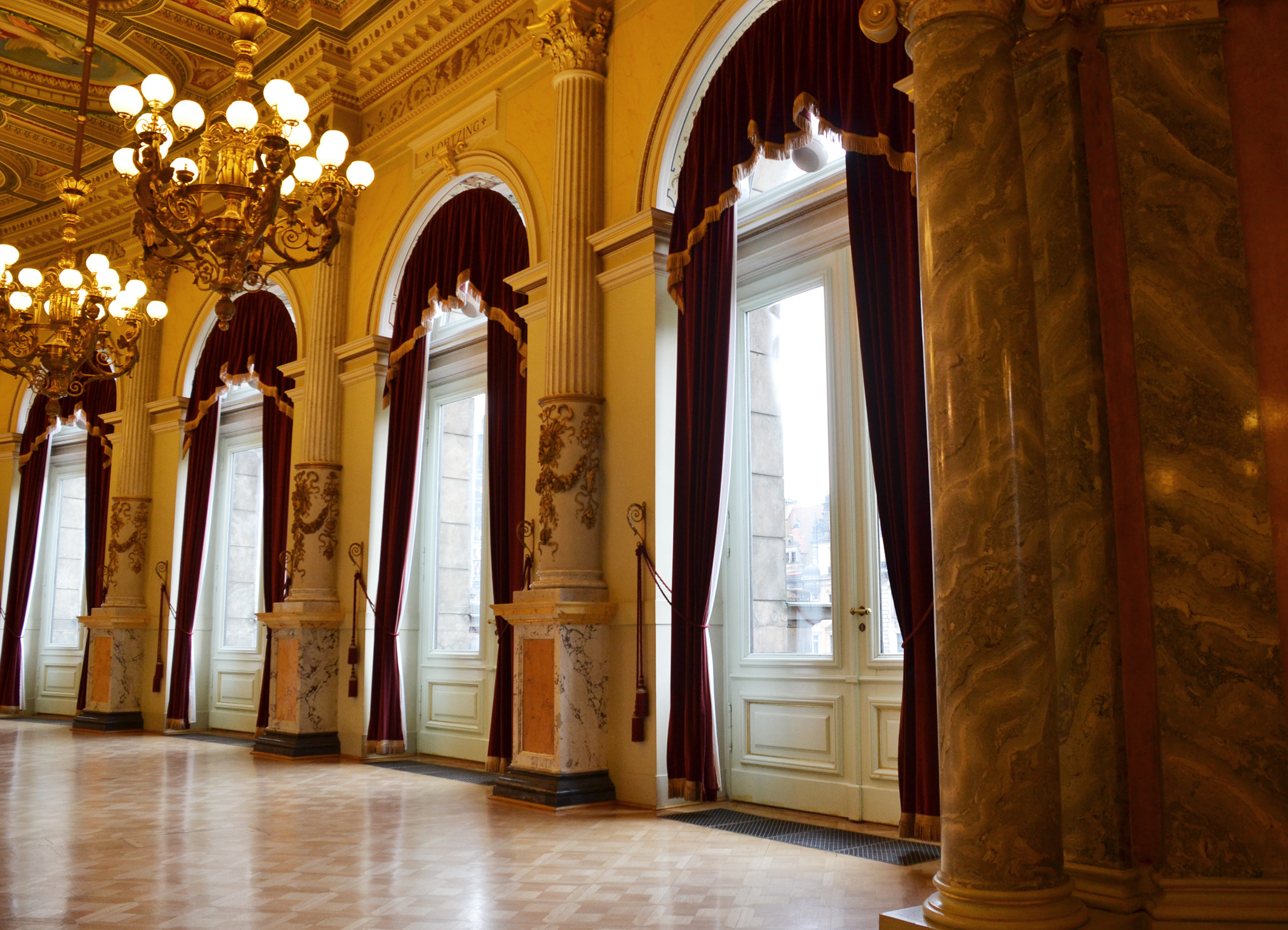 Oper-Dresden - Spielplan der Semperoper + Tickets und Hotels